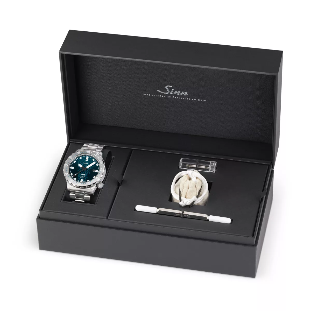 Sinn U16 men's 1000m diving watch | Define Watches